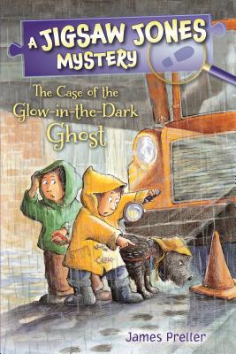 楽天ブックス: Jigsaw Jones: The Case of the Glow-In-The-Dark Ghost - James ...
