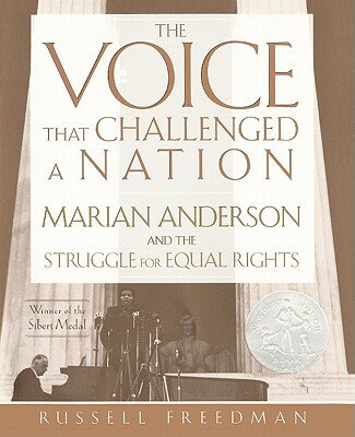 楽天ブックス: The Voice That Challenged a Nation: Marian Anderson and the ...