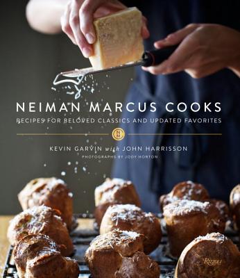 楽天ブックス: Neiman Marcus Cooks: Recipes for Beloved Classics and Updated ...