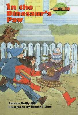 楽天ブックス: In the Dinosaur's Paw - Patricia Reilly Giff - 9780812435795 : 洋書