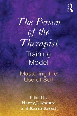 楽天ブックス: The Person of the Therapist Training Model: Mastering the Use ...