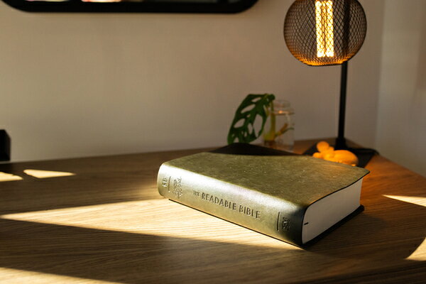 楽天ブックス: The Readable Bible: Holy Bible - Rod Laughlin - 9781563097027 : 洋書
