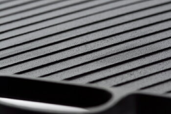 【楽天市場】【ふるさと納税】 南部鉄器 鉄板27cm グリル 【OIGEN 作】 IH調理器 伝統工芸品 鉄フライパン キッチン用品 食器 日用品 調理器具 グリルプレート アウトドア ...