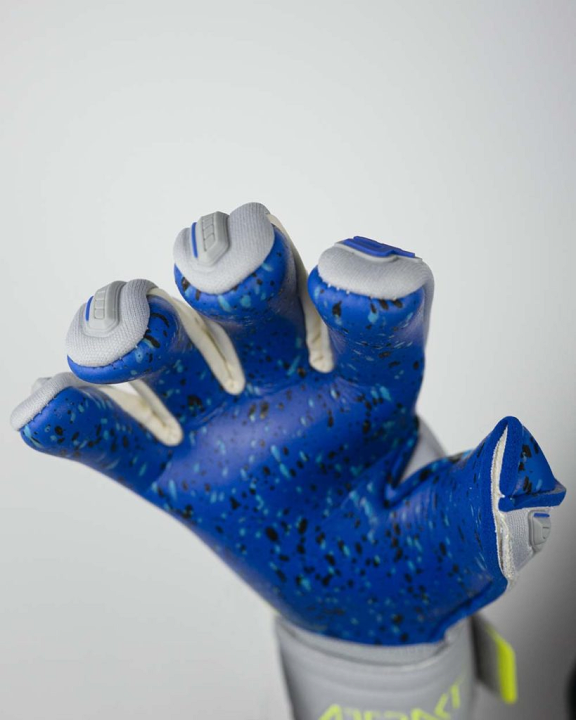 楽天市場】『 reusch / ロイシュ 』 キーパーグローブ アトラクト