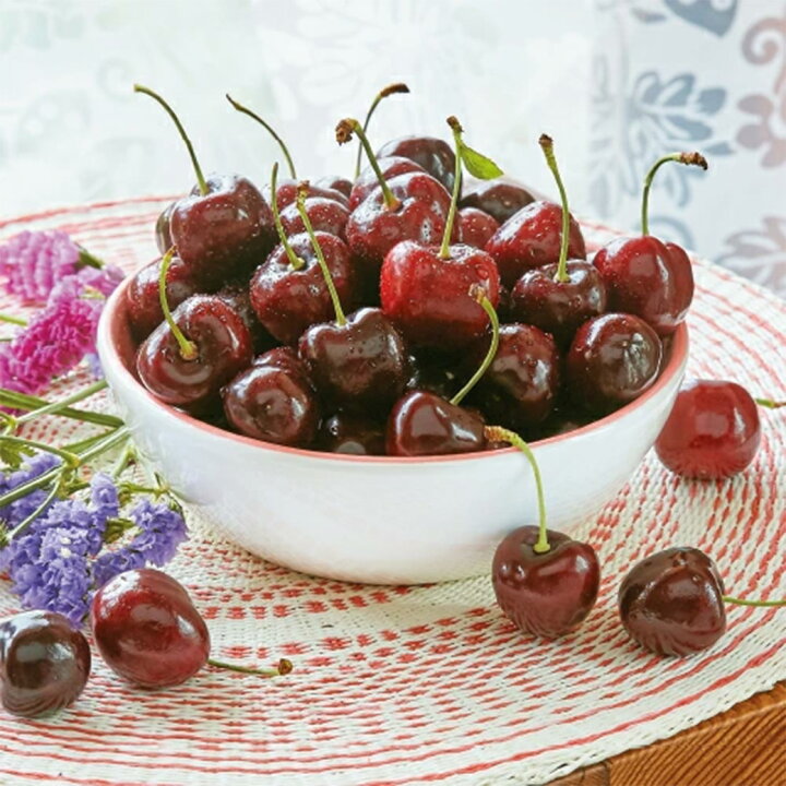 クール便‼️9-9.5R‼️ダークチェリーアメリカンチェリーさくらんぼ箱込み2kg （楽天市場】アメリカンチェリー 9.5R以上 大粒｜ワシントン州産・空輸直送｜日本向け 高鮮度で濃厚な甘さと ...